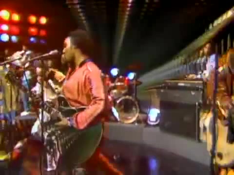 Earth, Wind & Fire - September - Coub