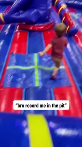 I remember my first mosh pit - Coub