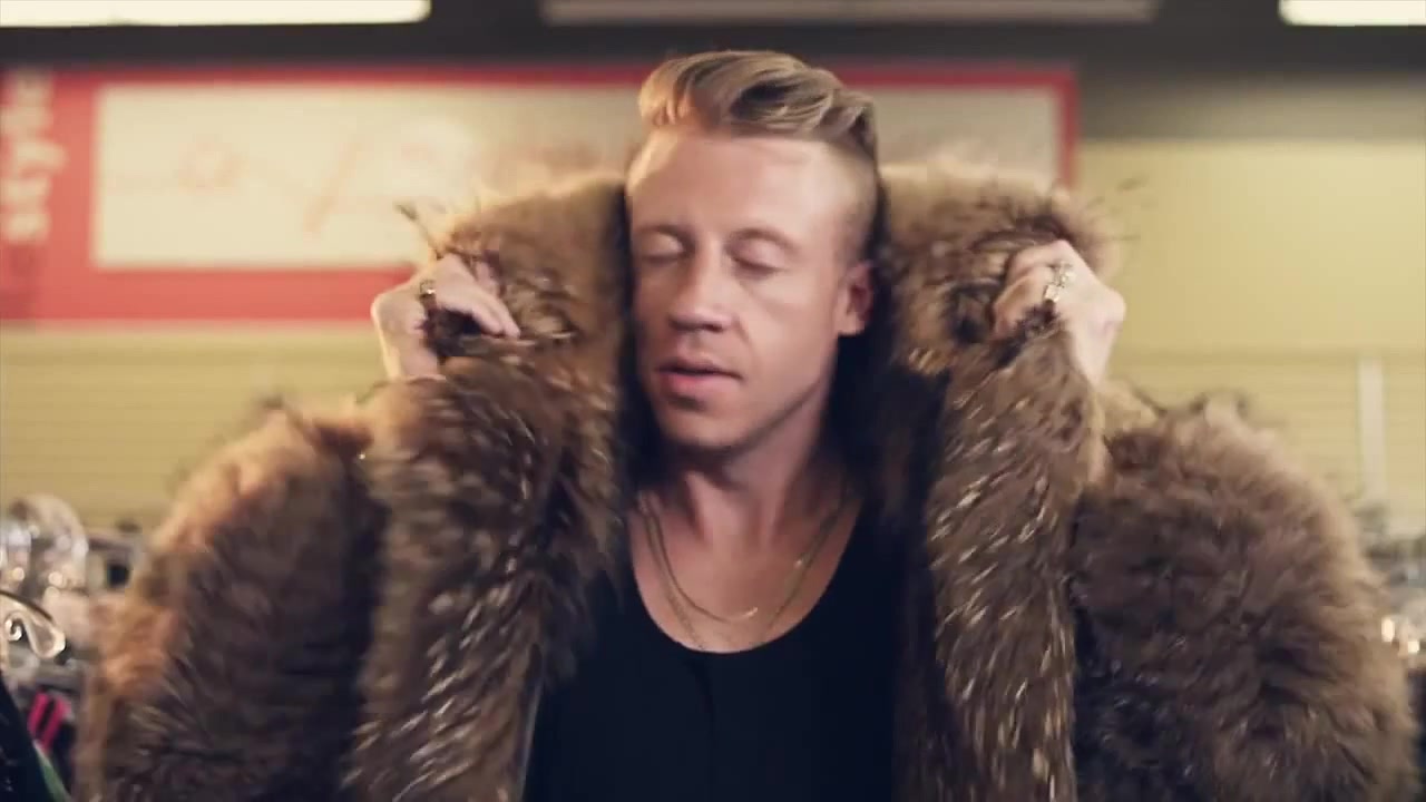 MACKLEMORE & RYAN LEWIS - THRIFT SHOP FEAT. WANZ (OFFICIAL VIDEO) - Coub