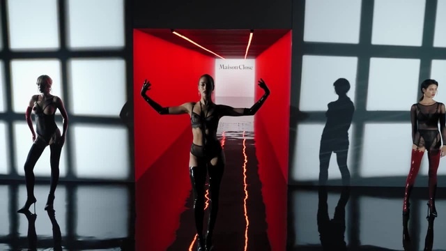 THE CRAZY CATWALK SHOW 4 - Coub