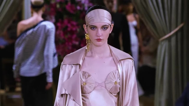 SCHIAPARELLI by Daniel Roseberry SS 2024 Show - Coub