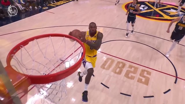 LeBron Smoked WIDE OPEN Fast Break Dunk 😅 - Coub