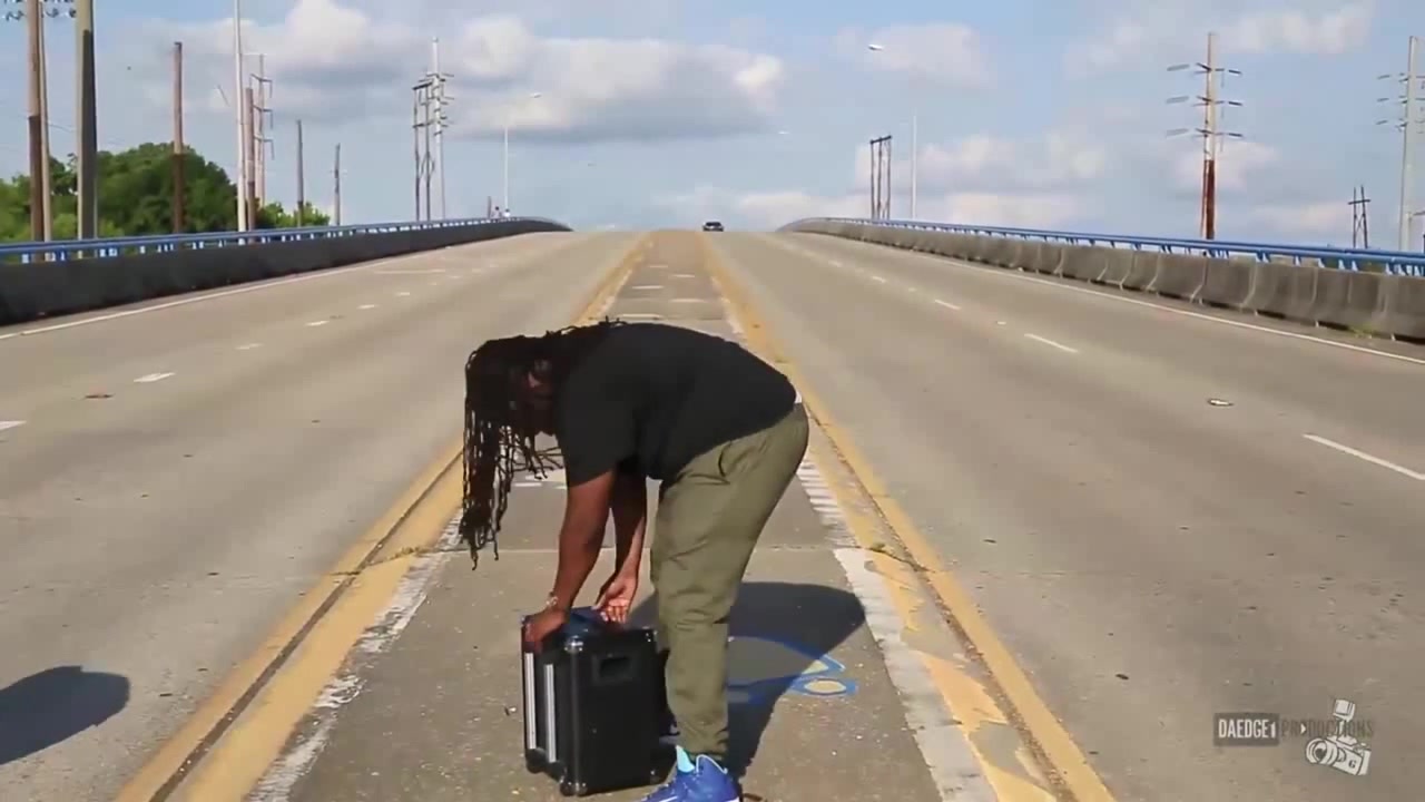 When Paths that Will Never Cross REALLY starts SLAPPING - Coub