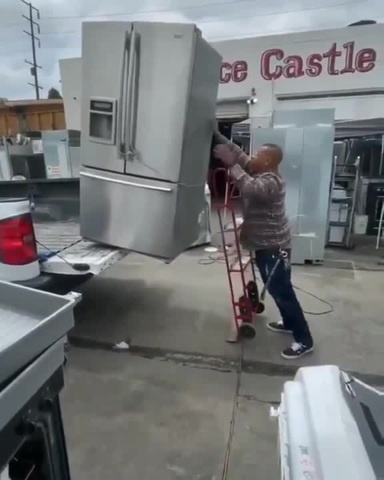 this is unloading - Coub - The Biggest Video Meme Platform