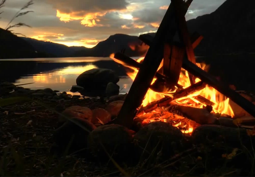 Lakeside Campfire - Coub