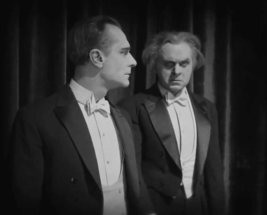 point and look metropolis - Coub