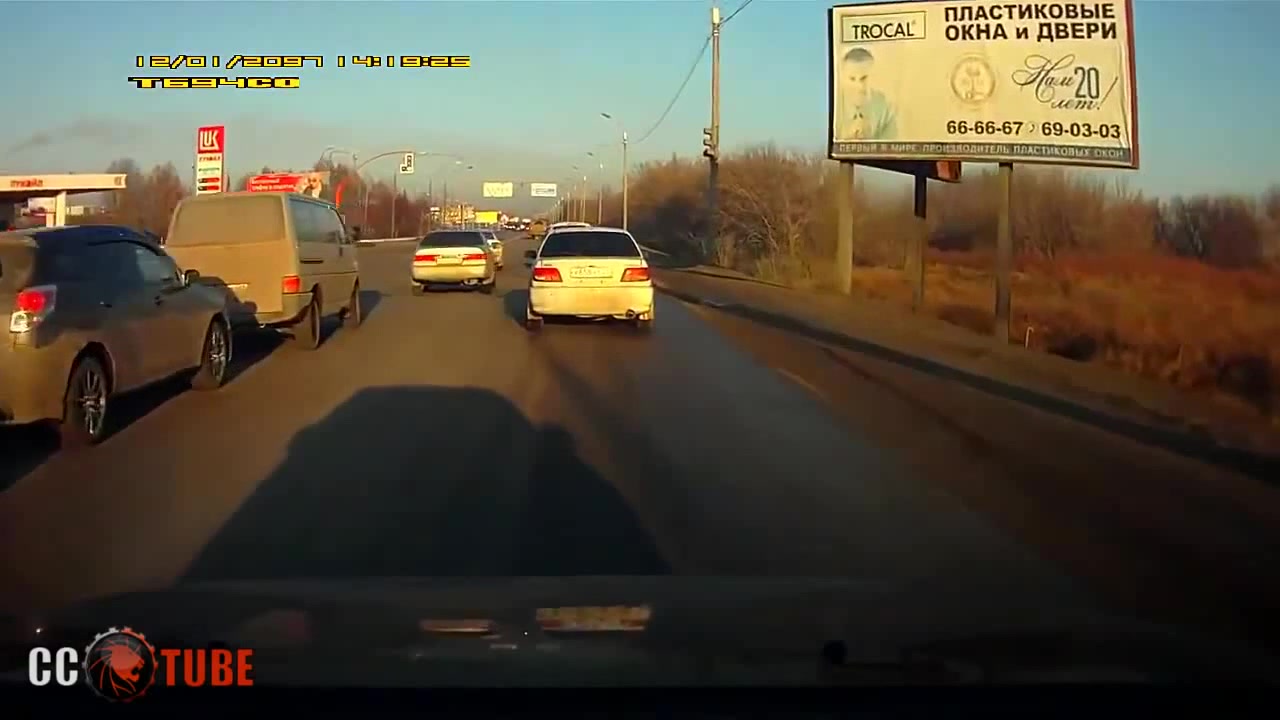 CAR CRASH COMPILATION AND ROAD RAGE #400 (April 2016) - Coub