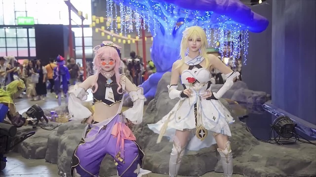 I challenge 100 cosplayers for Ankha dance as Dori 【Genshin Fes 2023】 - Coub