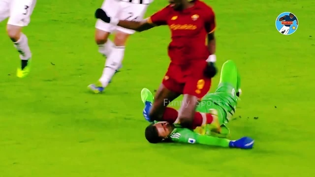 Best Goalie Saves Football | Best Goalkeeper Saves Soccer - Coub