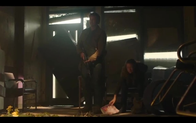 To the toilet during the zombie apocalypse - Coub