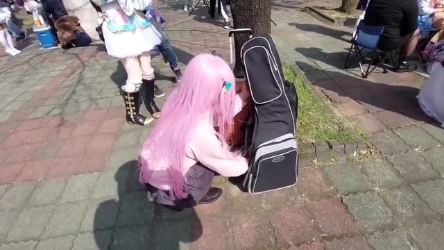 девочка с автоматом / girl with a machine gun - Coub - The Biggest Video Meme Platform