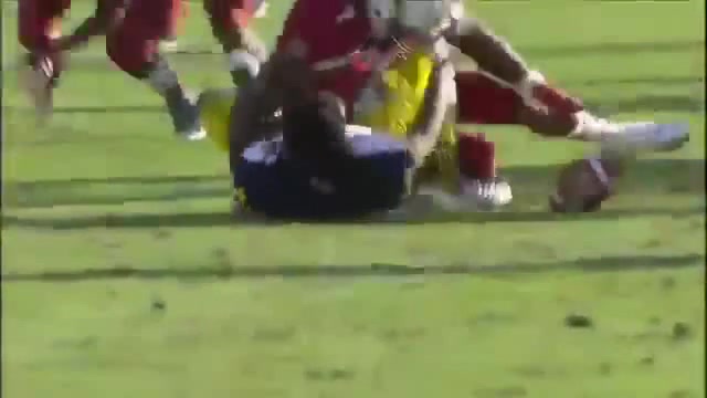 Jadeveon Clowney of South Carolina destroyed Vincent Smith of Michigan with this hit - Coub