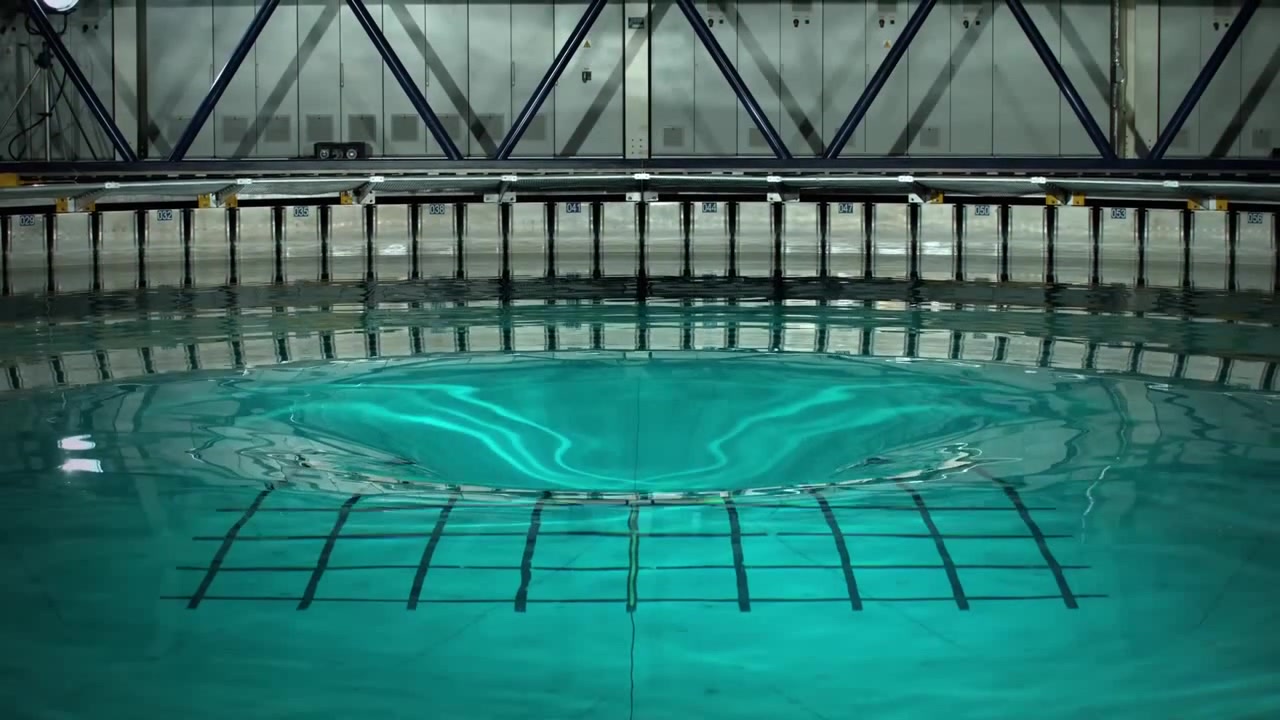 Vertical Spike Wave in Slow Mo - Coub