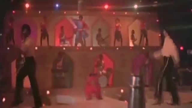 Asha Bhosle - Udi Baba from Vidhaata (Superman Solo) - Coub - The ...