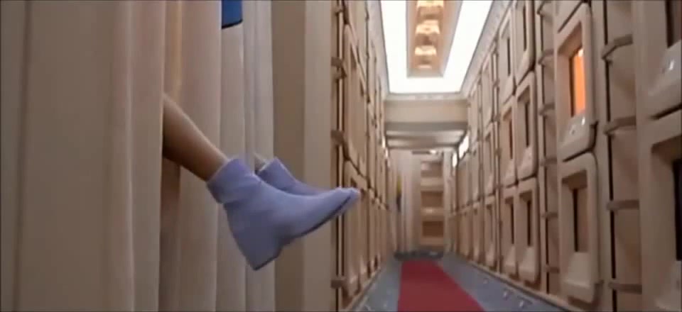 Flight Attendant Shoes and Legs The Fifth Element #1 - Coub