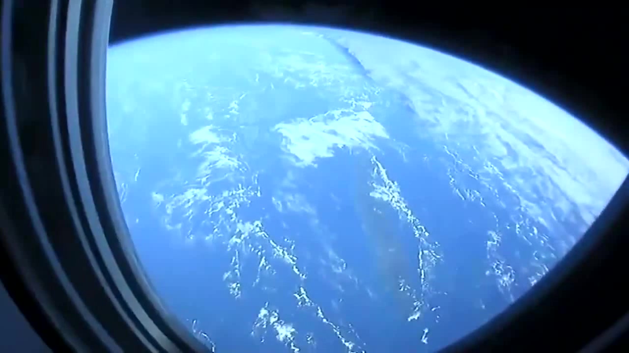 SpaceX - Live view of Earth from Crew Dragon - Coub