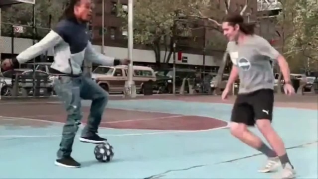 Edgar Davids in Harlem, Rucker Park, New York City - Street Soccer Skills - Every Street United ...