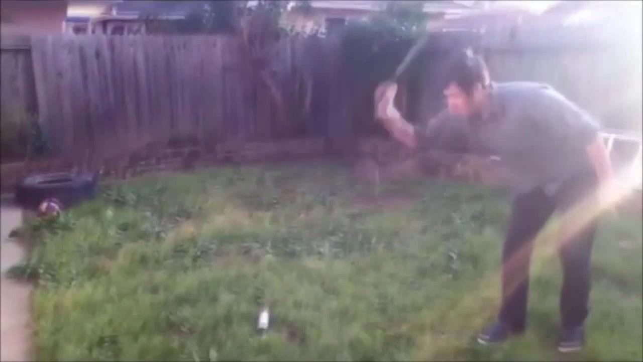 Throw a knife and feel good - Coub