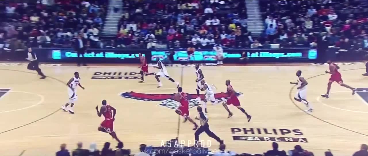 Derrick Rose MONSTER ALLEY OOP SLAM!! - Coub