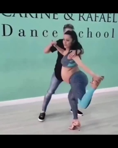 You spin me right 'round, baby, right 'round... - Coub - The Biggest Video Meme Platform