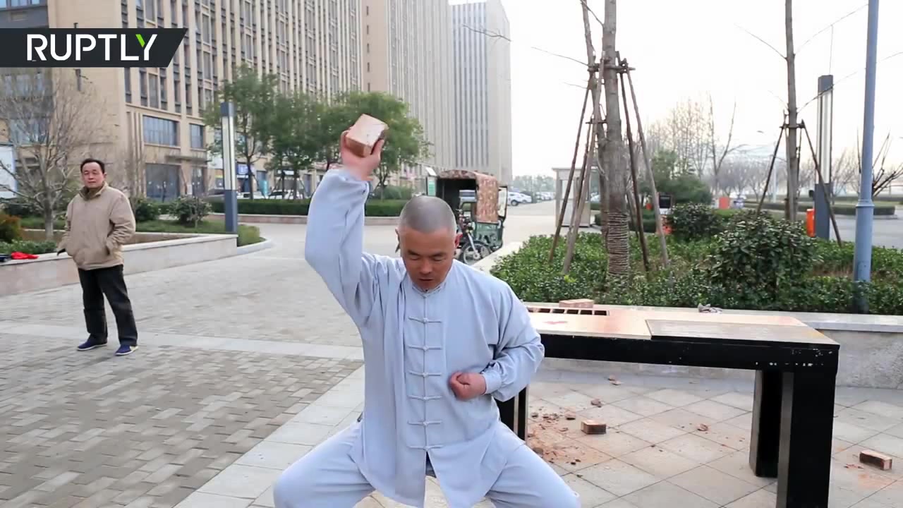 Beat It: Kung Fu master demonstrates 'ball-breaking dance" - Coub