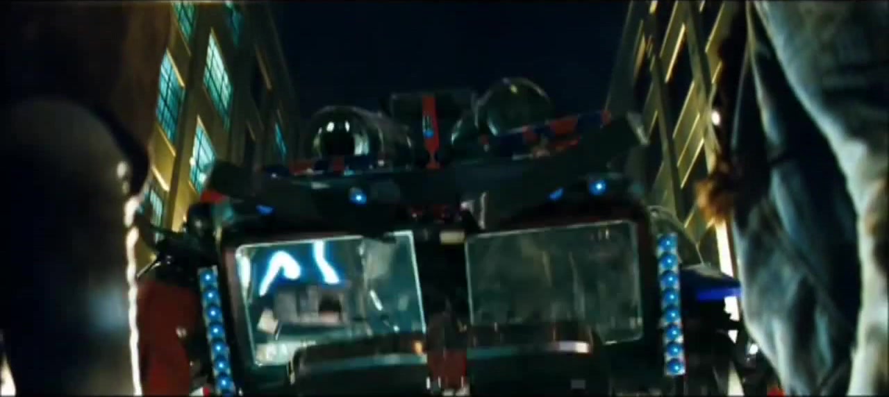 Transformers 1 - L'Arrivée Sur Terre (Scène Mythique) - Coub
