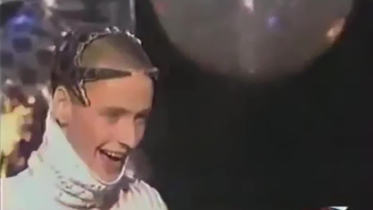 Weird russian singer - Chum Drum Bedrum - Coub
