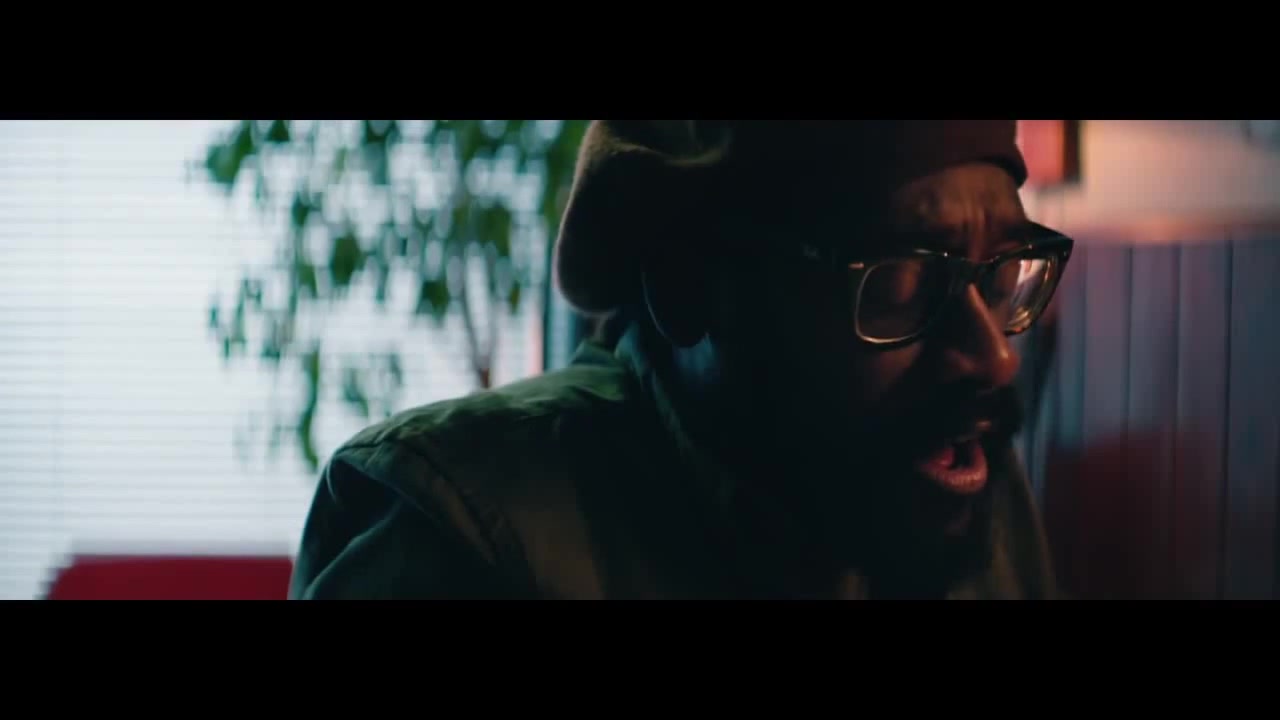 Major Lazer - Powerful (feat. Ellie Goulding & Tarrus Riley) (Official ...