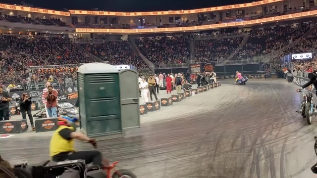 racing toilet - Coub