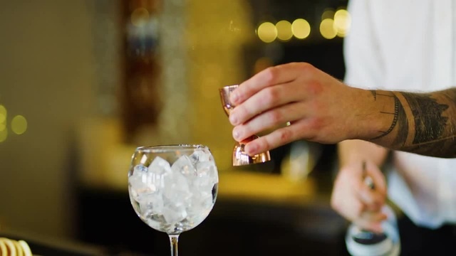 Empress 1908 gin - Coub