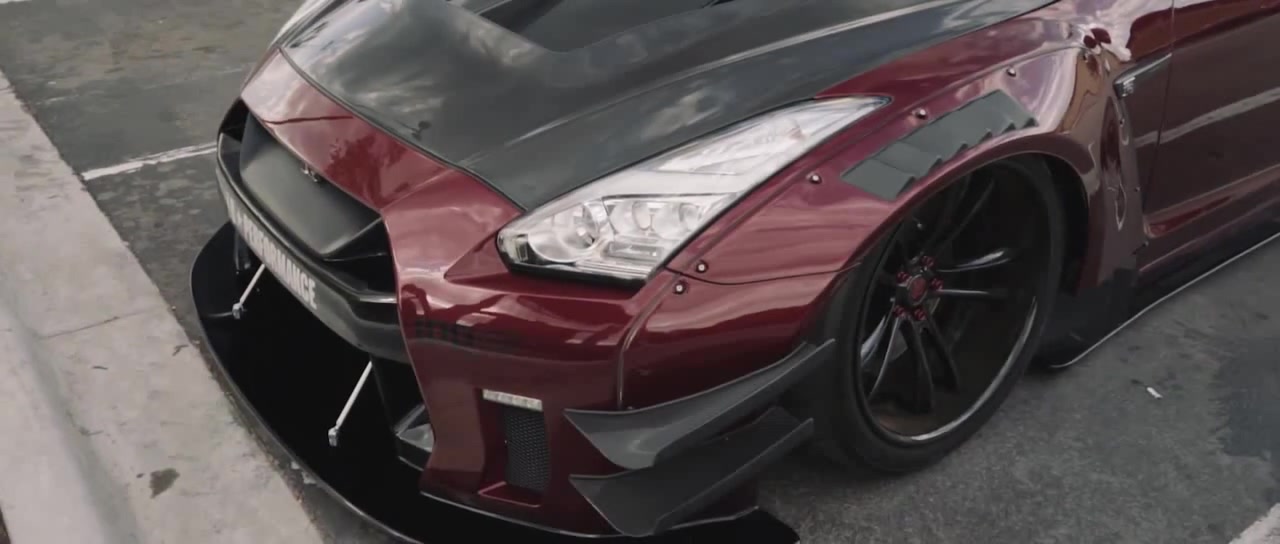 Liberty Walk GTR - Coub