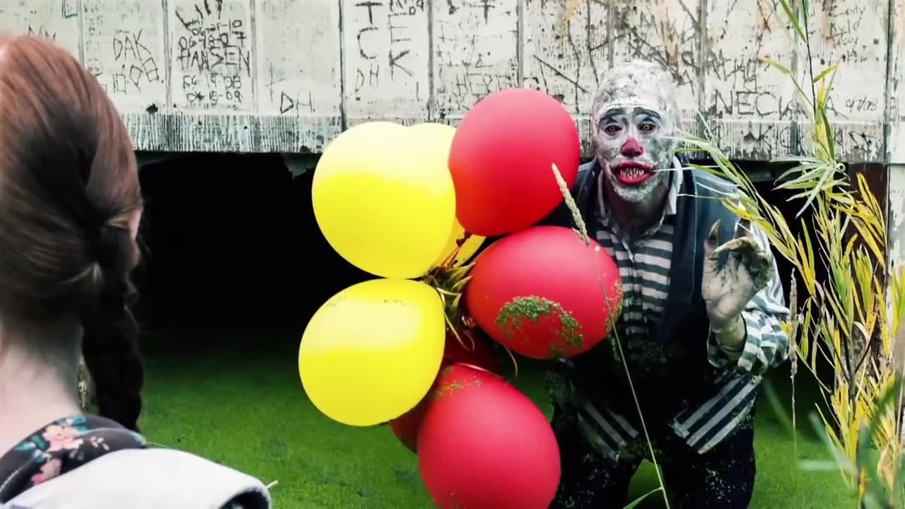 Pennywise - Stephen King's IT Fan Film - Scary Clown Who Eats Kids - Coub