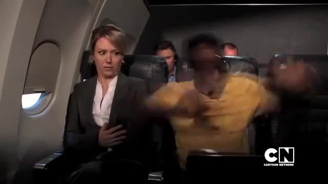 Super Annoying Guy On A Plane | Incredible Crew | Cartoon Network - Coub