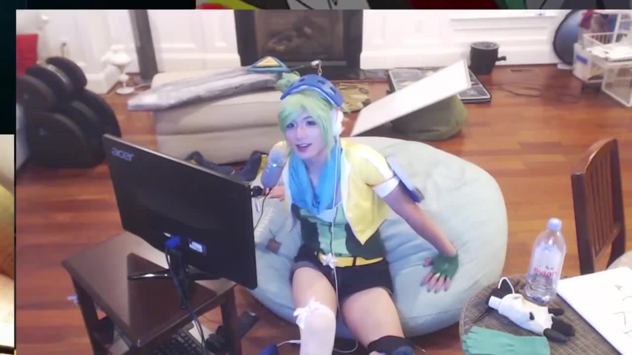 Sexy BoxBox Riven cosplay - Coub