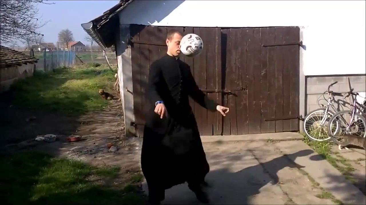 Roman Catholic priest - Football freestyle in cassock - Coub