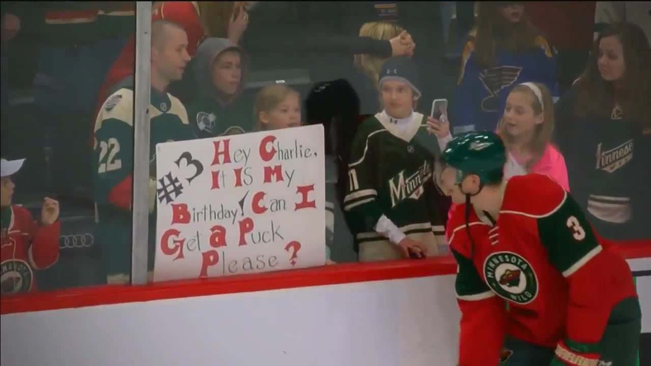 Young Minnesota Wild fan thanks Charlie Coyle with a cute sign - Coub ...
