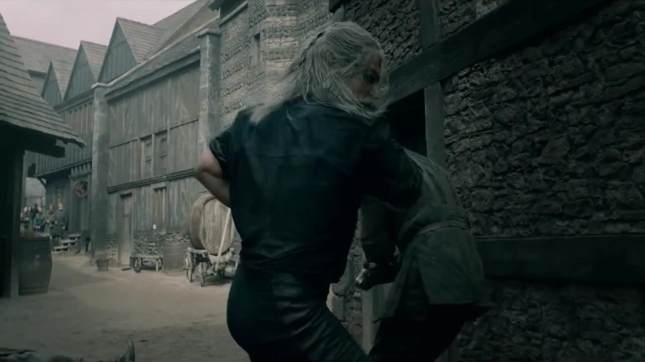 The Witcher / Blaviken Market Fight Scene (Geralt Butchers Renfri's ...
