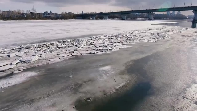 𝐈𝐜𝐞 𝐝𝐫𝐢𝐟𝐭 𝐨𝐧 𝐭𝐡𝐞 𝐓𝐨𝐦 𝐑𝐢𝐯𝐞𝐫 🌊 𝐊𝐞𝐦𝐞𝐫𝐨𝐯𝐨 - Coub