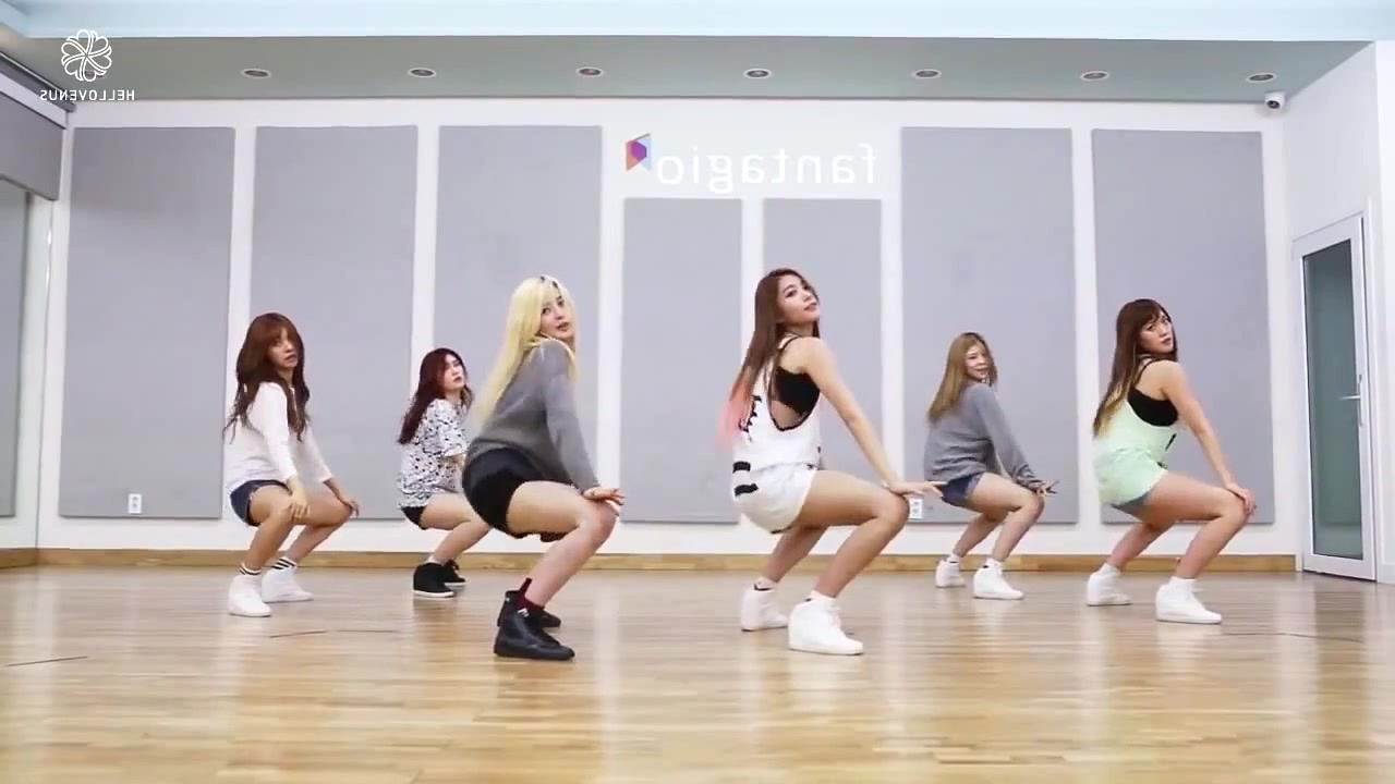 HELLO VENUS - Wiggle Wiggle - mirrored dance practice video - 헬로비너스 위글위글 - Coub