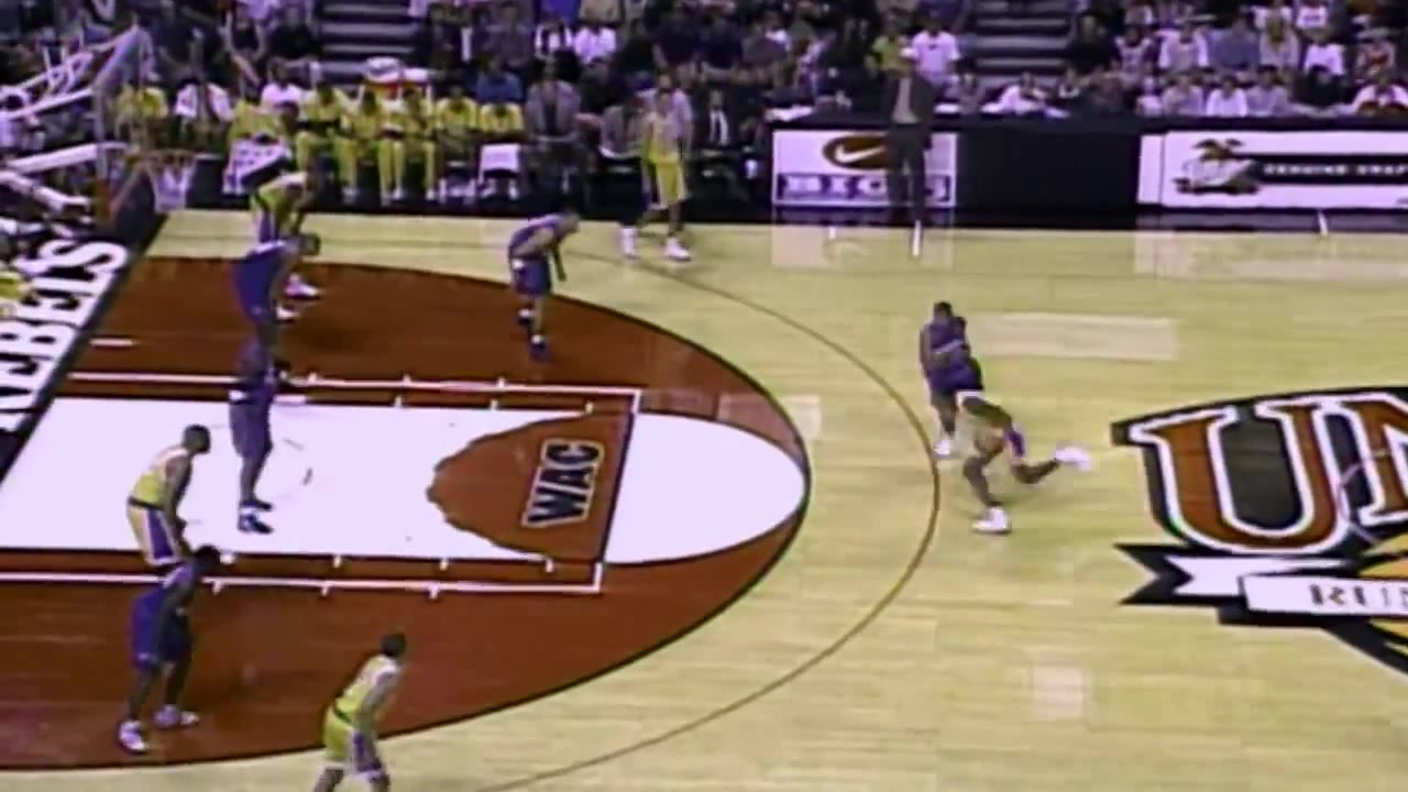 Kobe crossover and INSANE posterizer dunk (R.I.P. The G.O.A.T.) - Coub