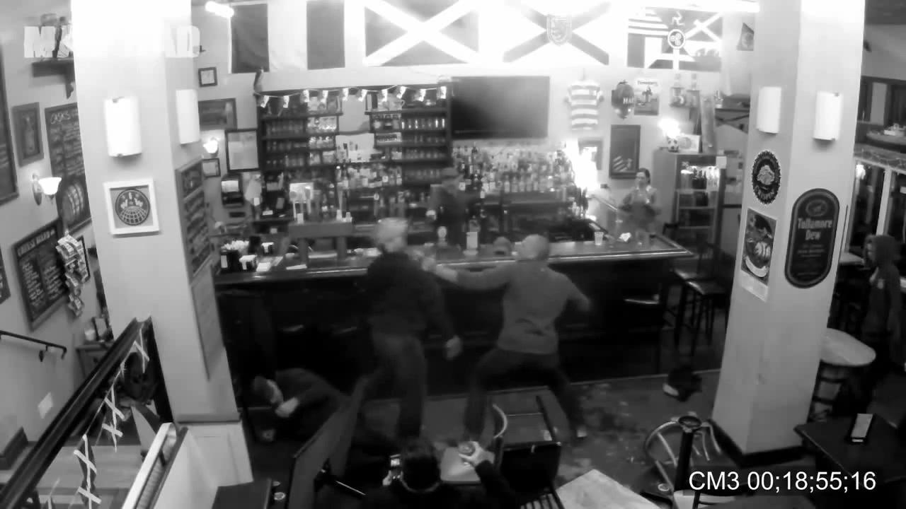 Turn around punch - Coub