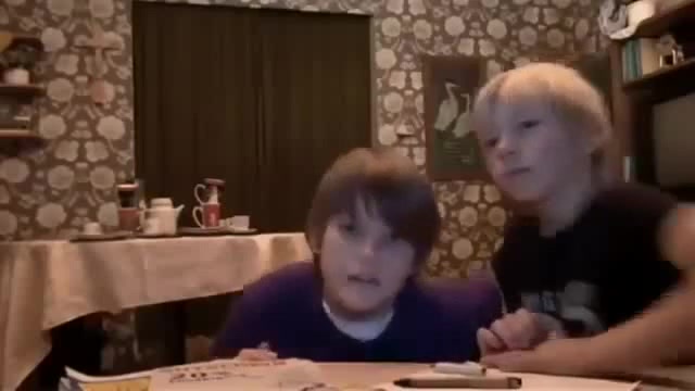 TableCloth Trick Fail - Coub