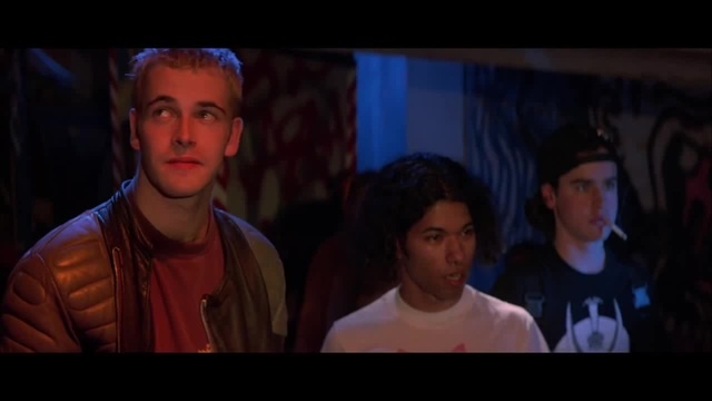 Hackers Dade Beats Kate's Score (1995) Angelina Jolie HD - Coub - The ...