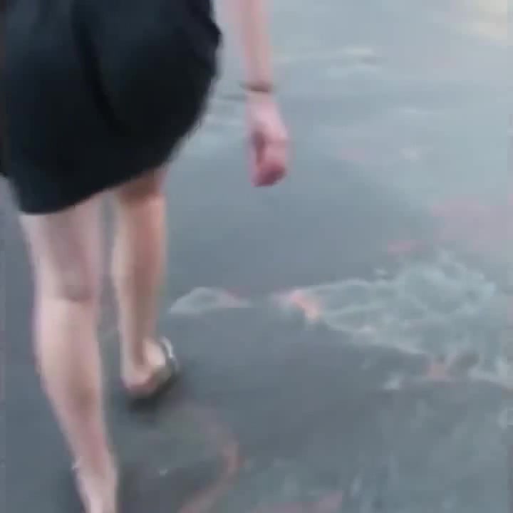 jiggling ass black dress - Coub