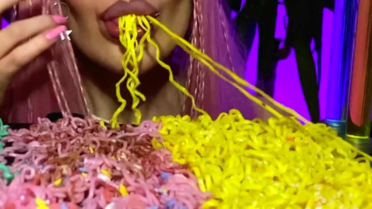 ASMR RAINBOW NOODLES EATING | SPICY, SWEET & SALTY | MUKBANG GONE WRONG 먹방 - Coub