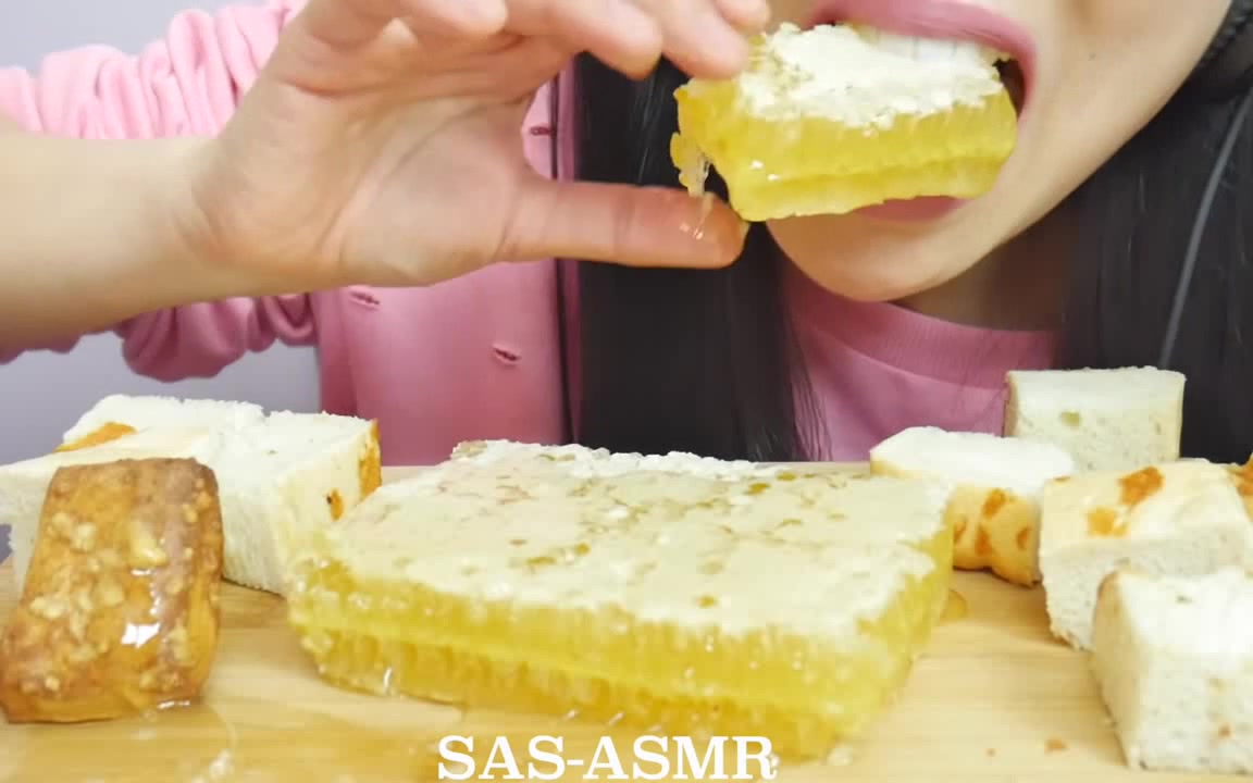ASMR HONEYCOMB (Extremely STICKY Satisfying EATING SOUNDS) NO TALKING | SAS-ASMR *PART 2* - Coub