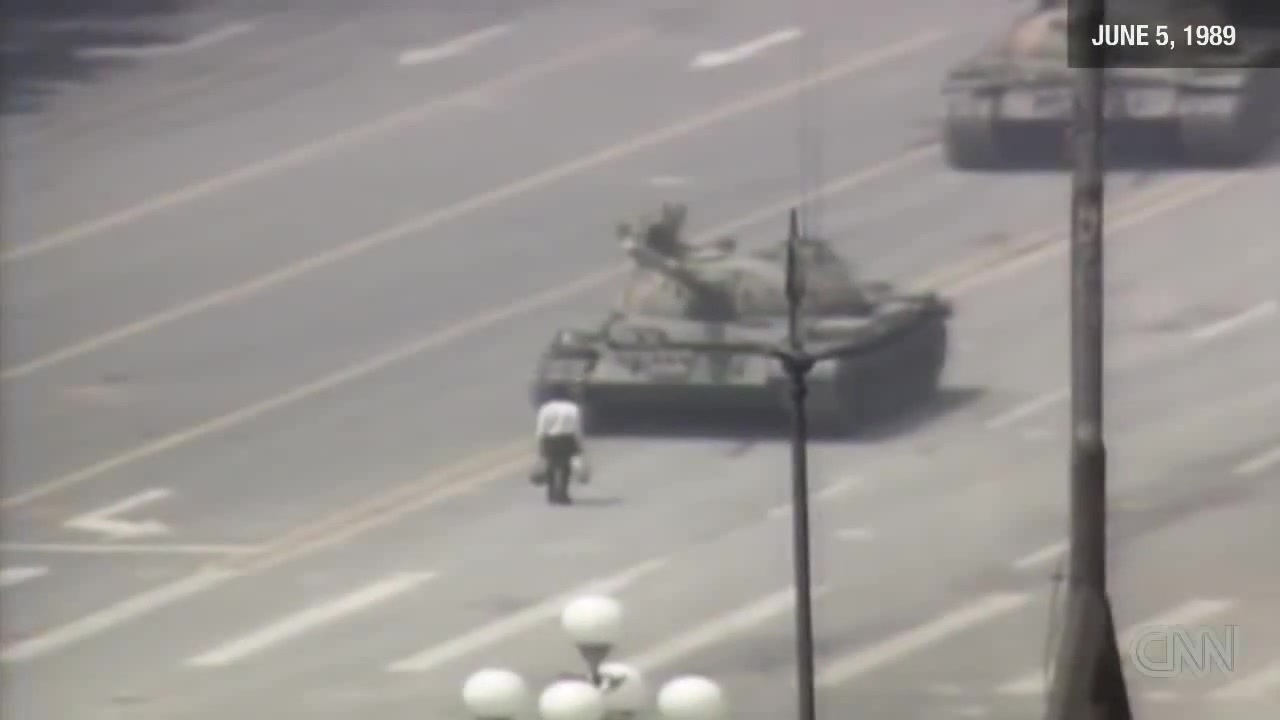 1989 Raw Video: Man vs. Chinese tank Tiananmen square - Coub - The ...