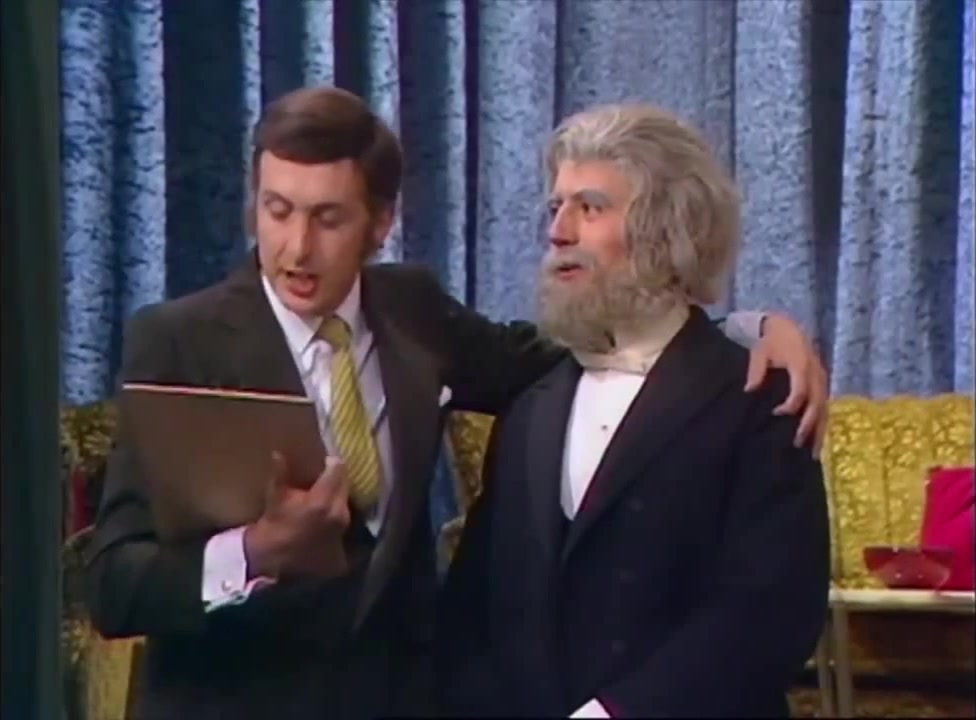 World Forum - Communist Quiz - Monty Python's Flying Circus - Coub