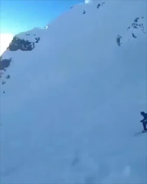 When she is home alone - Coub