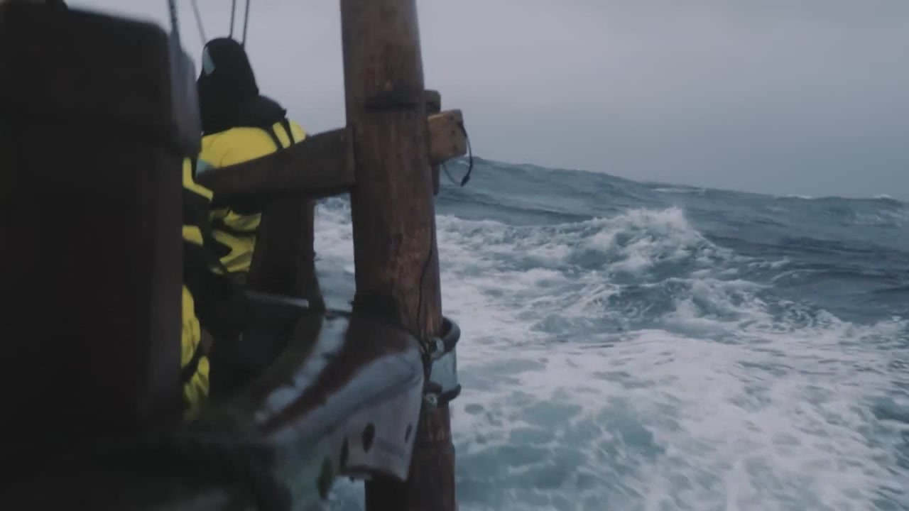 Draken in the North Sea storm - Coub